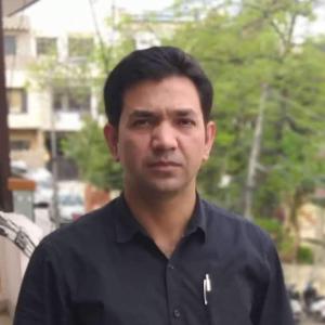 Shahid Khan SAT,English,French,Spanish online tutor Rs 400 - Rs 30000/hour